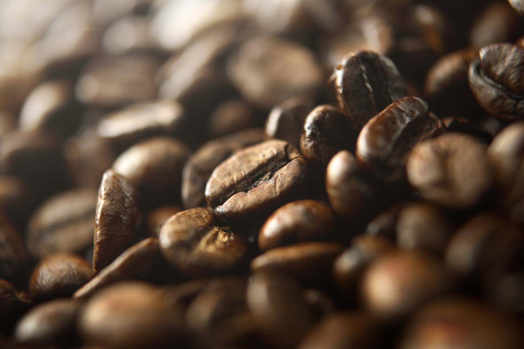 Luckin Coffee Ends 2025 With Record Expansion but Margins Unde…